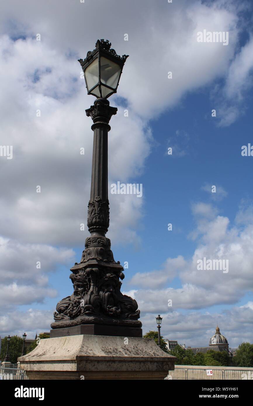 Parisian street lamp hi-res stock photography and images - Alamy