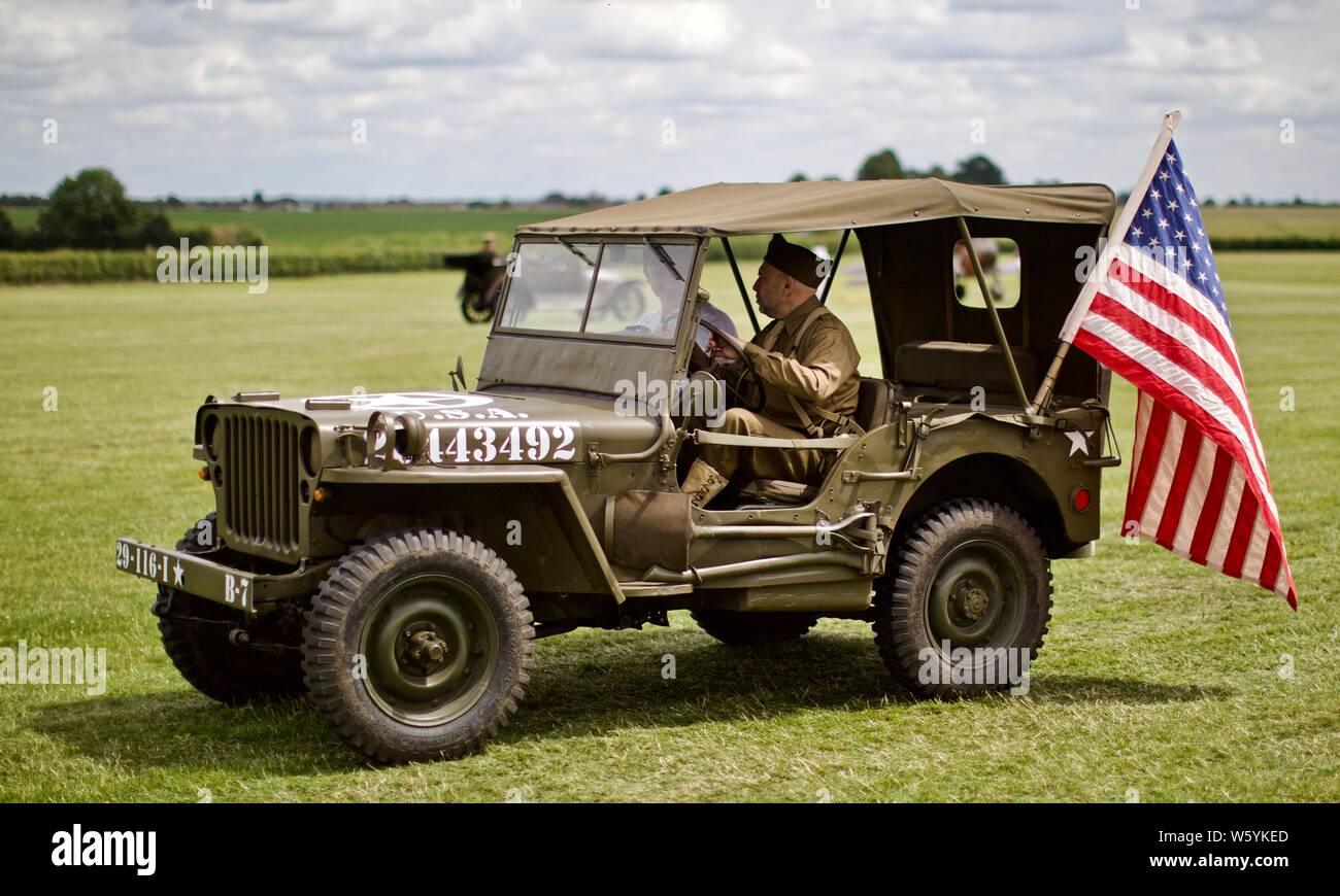 1940s Willy Jeep flying the American Flag at Shuttleworth Military ...