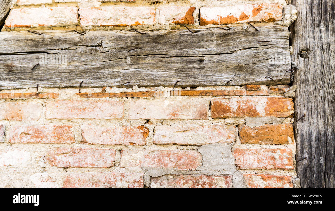 half frame wall Stock Photo - Alamy
