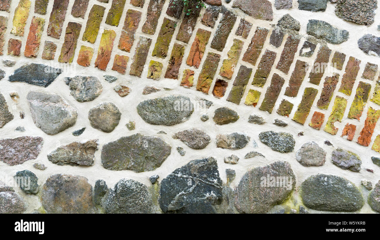 Curve of red bricks hi-res stock photography and images - Alamy