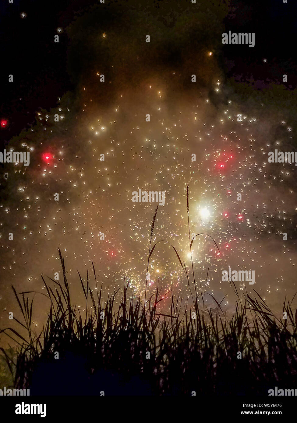 Neighborhood fireworks hi-res stock photography and images - Alamy