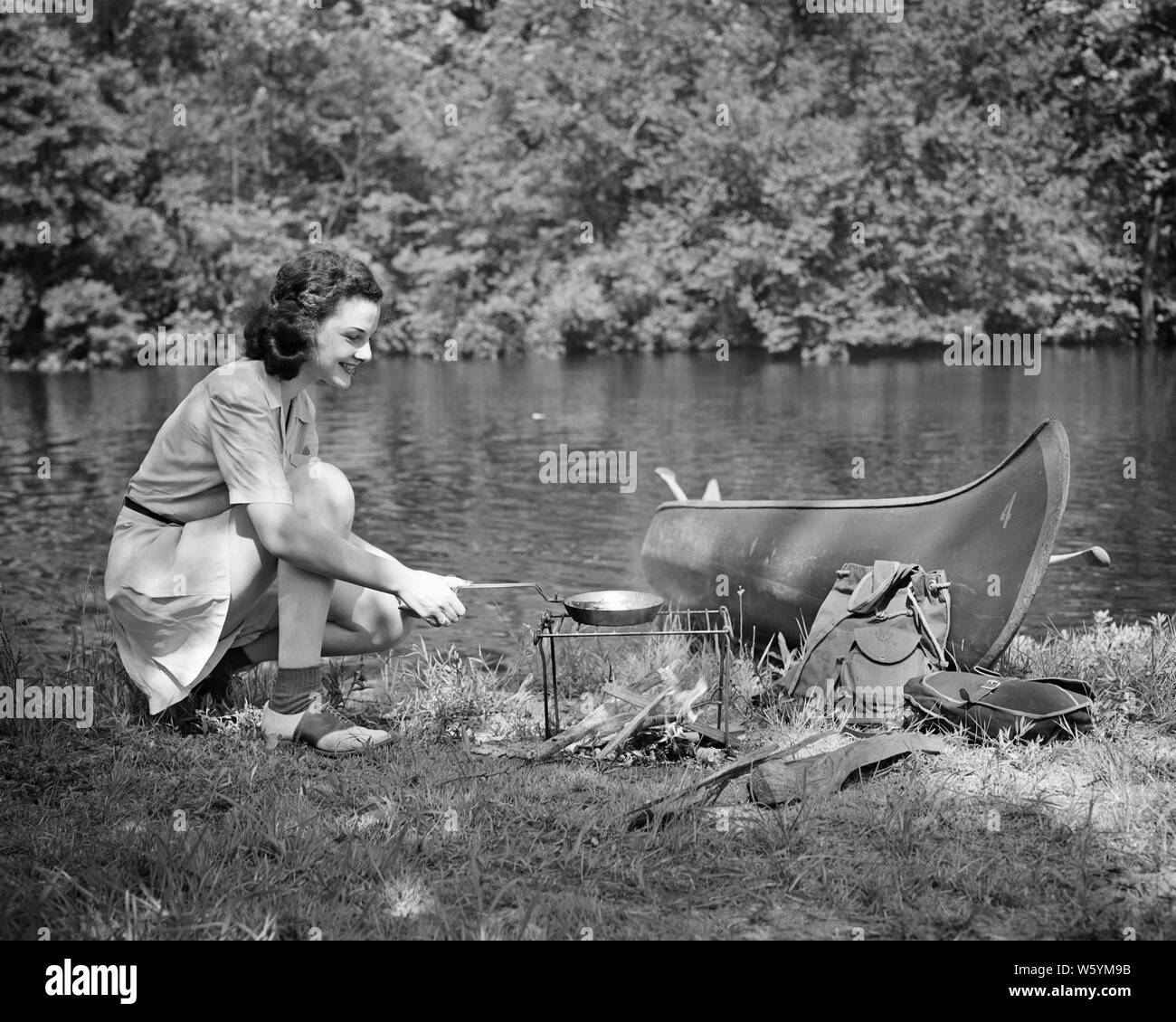 1940s cooking hi-res stock photography and images - Alamy