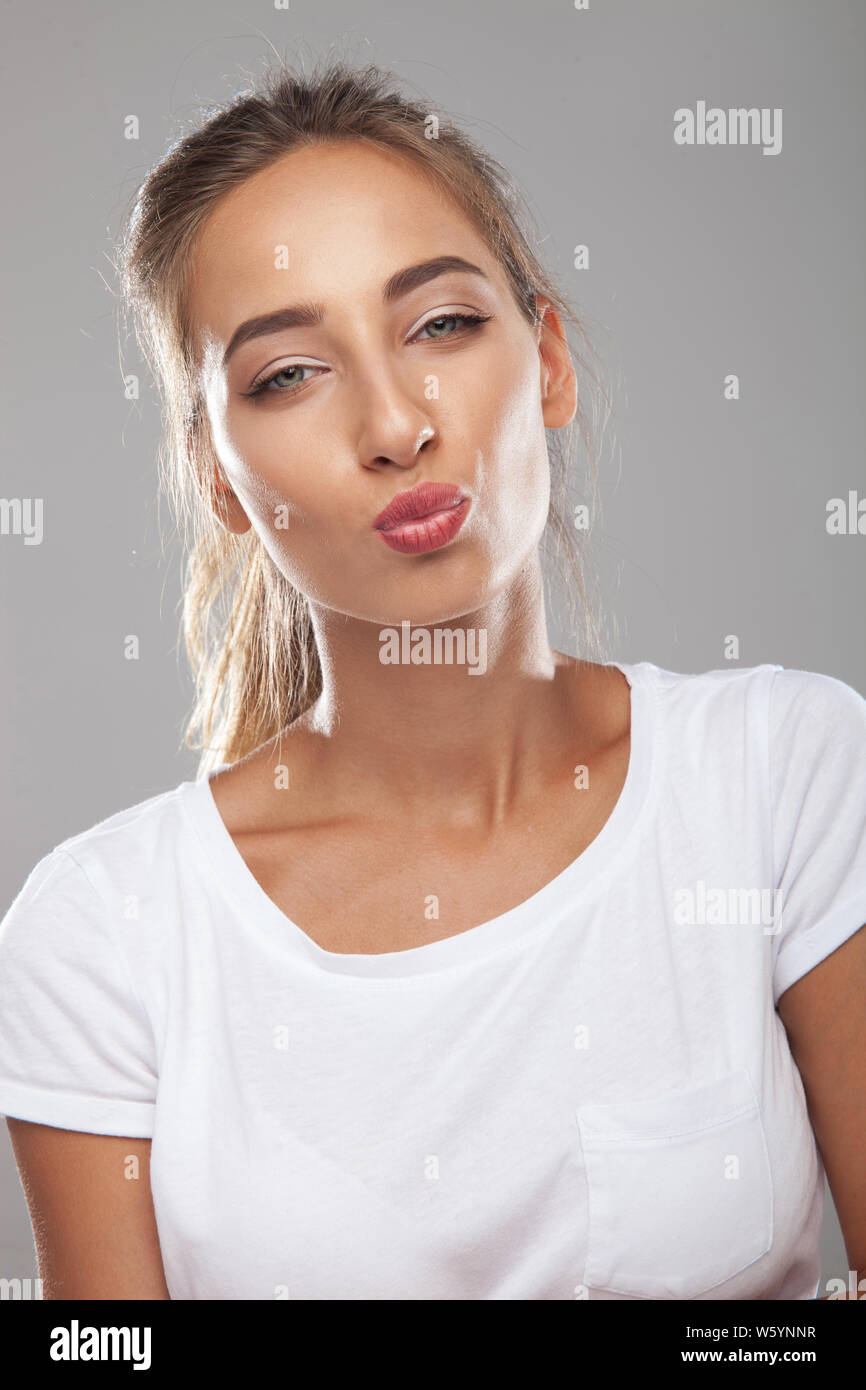 Beautiful female model sending hi-res stock photography and images - Alamy