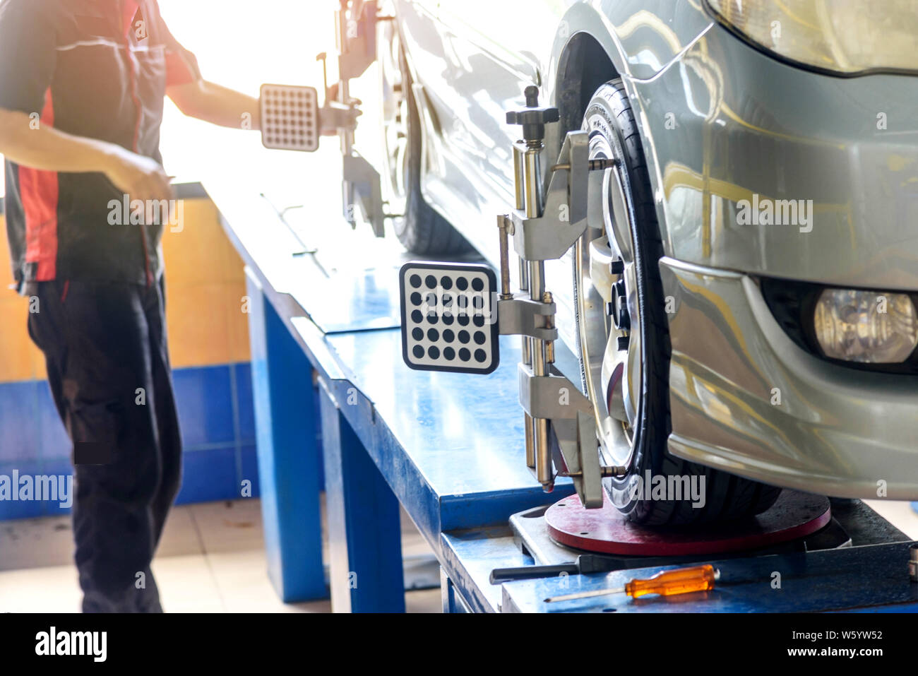 Alignment stand hi-res stock photography and images - Alamy