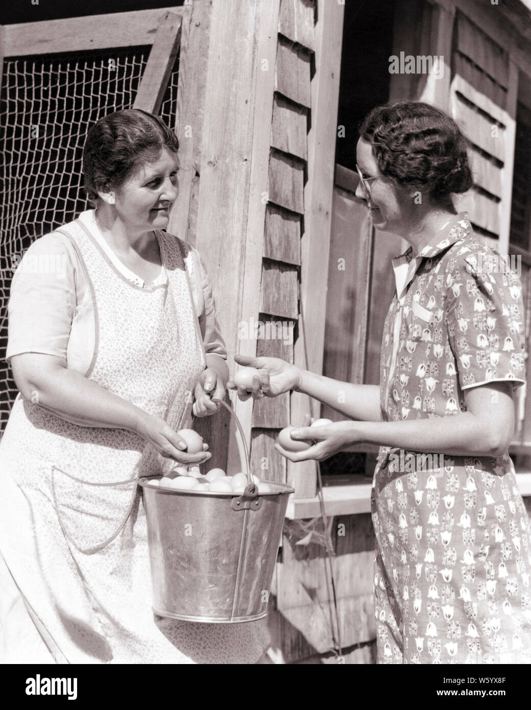 1930s TWO WOMEN FARM WIVES MEETING TALKING OUTSIDE CHICKEN COOP ...