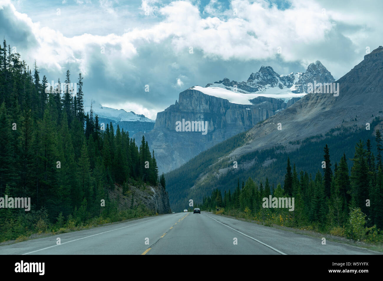 Endless mountains hi-res stock photography and images - Alamy