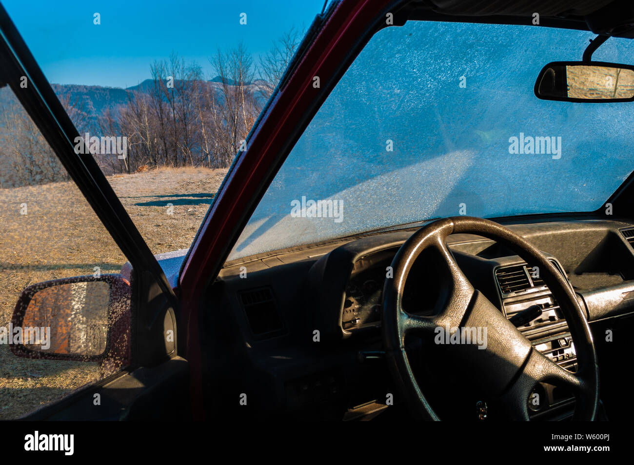 Windscreen blocked hi-res stock photography and images - Alamy
