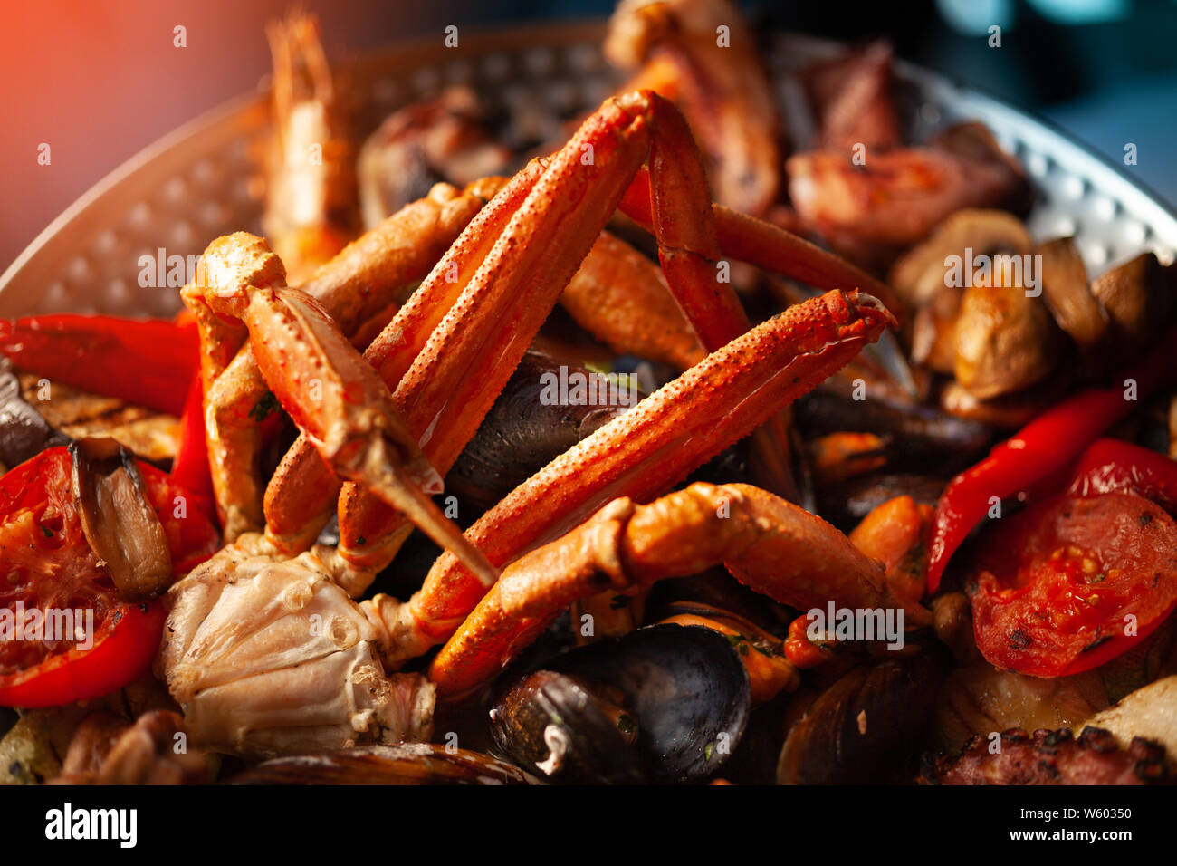 Beautifuly assorted seafood crab and vegetables mix Stock Photo - Alamy