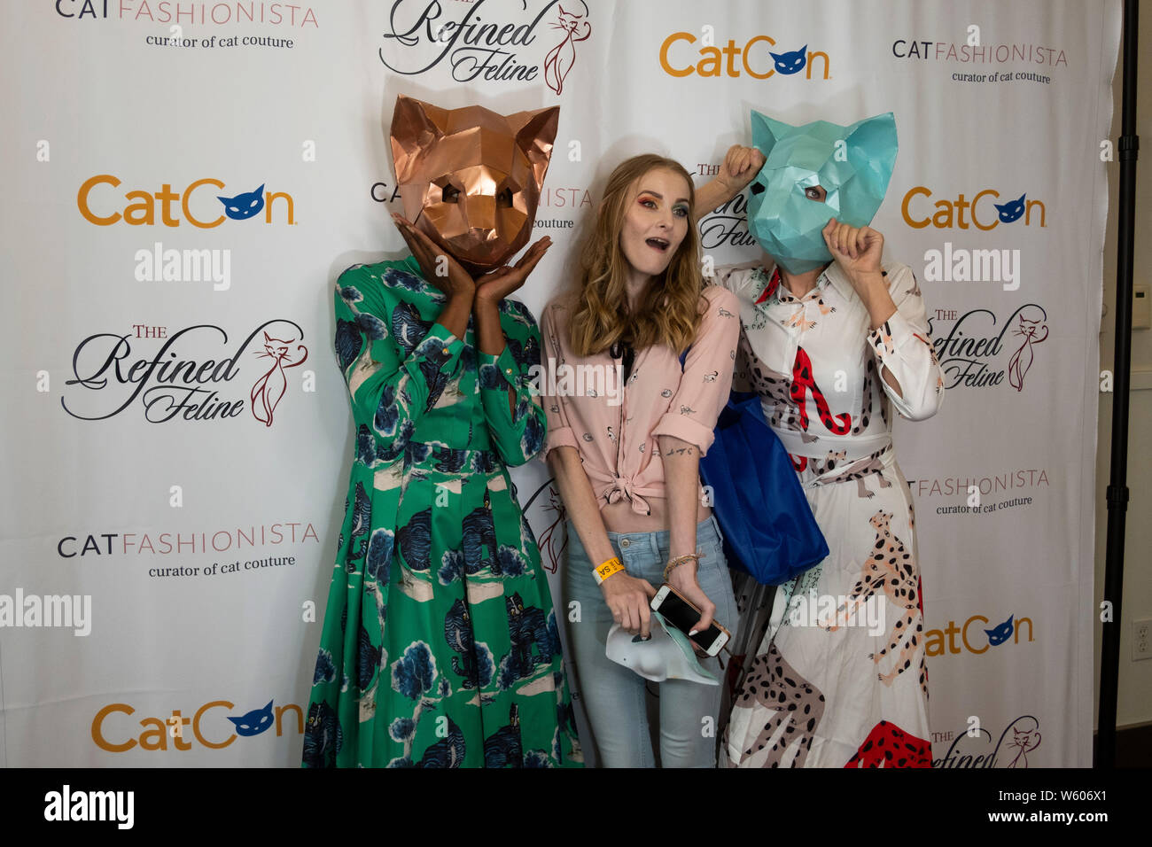 Cat Fashionista - @catfashionista - brand cat couture fashion. CatCon ...