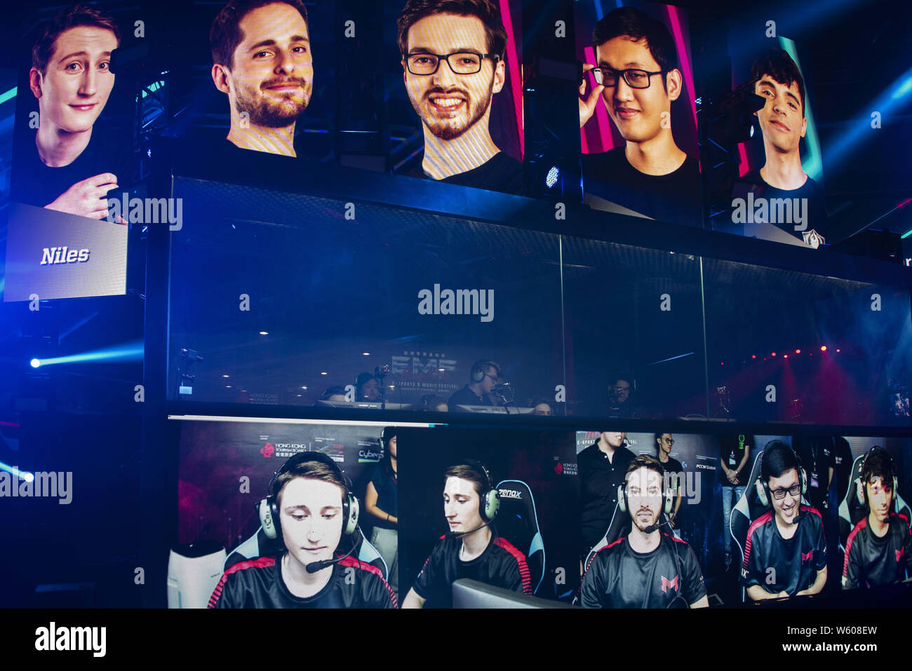 League of legends china hi-res stock photography and images - Alamy
