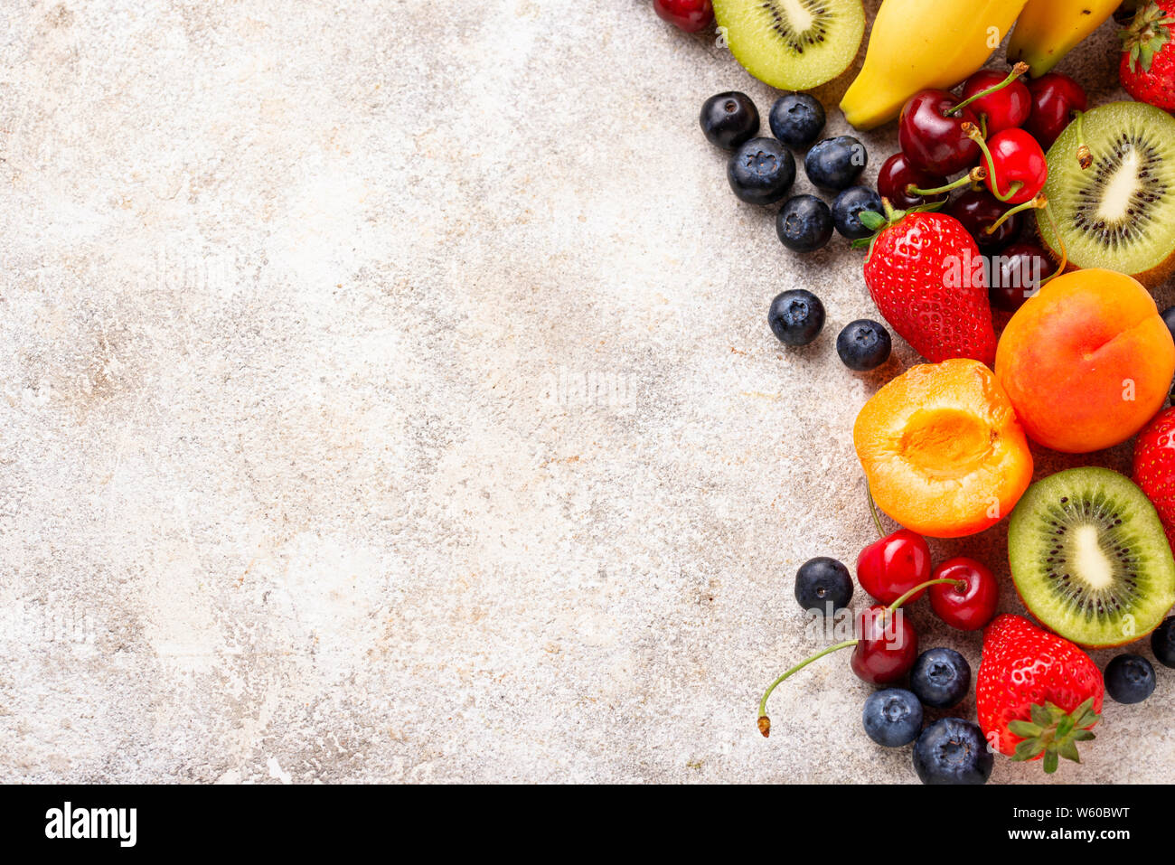 Fruits and berries summer background Stock Photo - Alamy