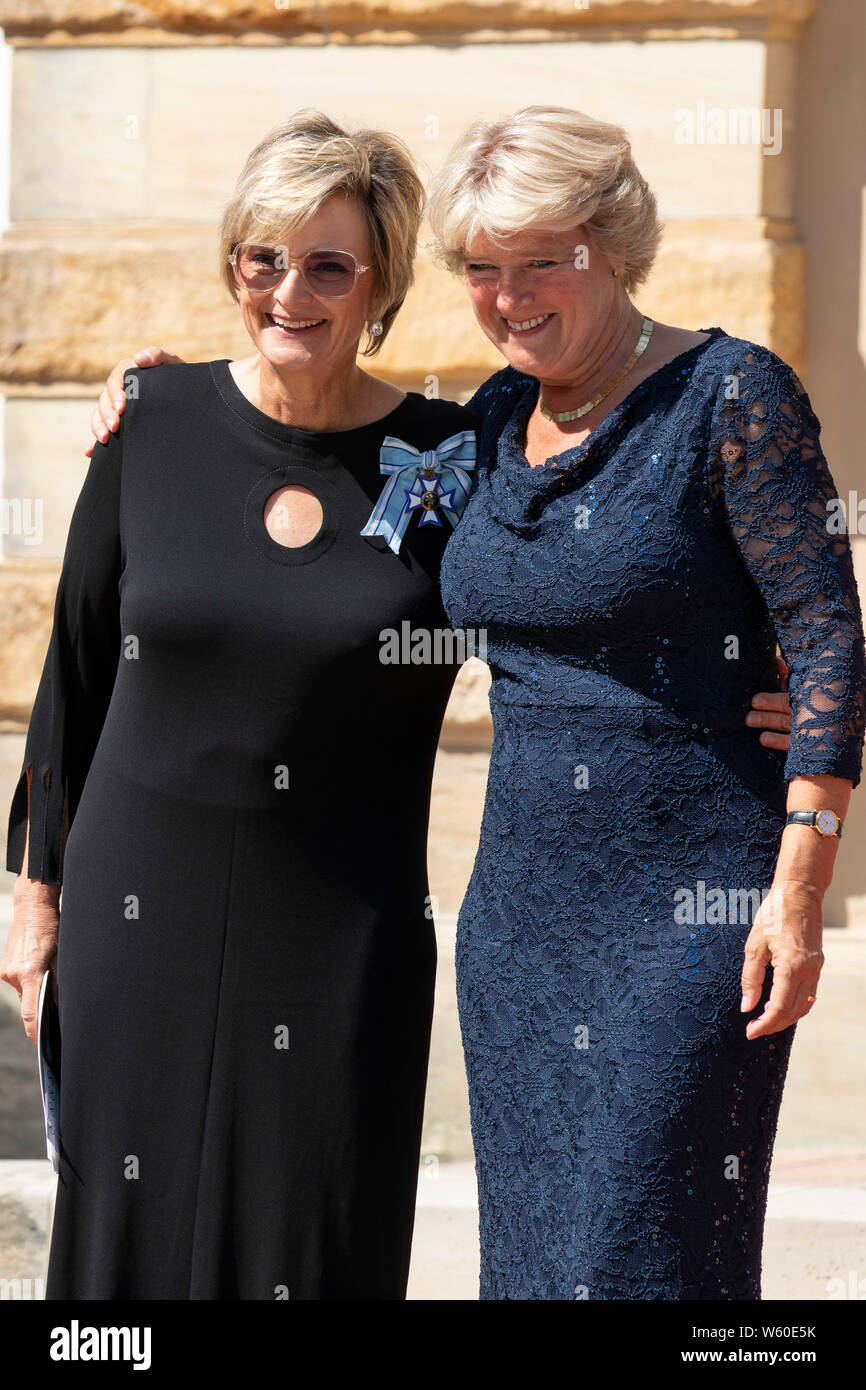 Gloria von Thurn und Taxis und Monika Grütters bei der Eröffnung der ...