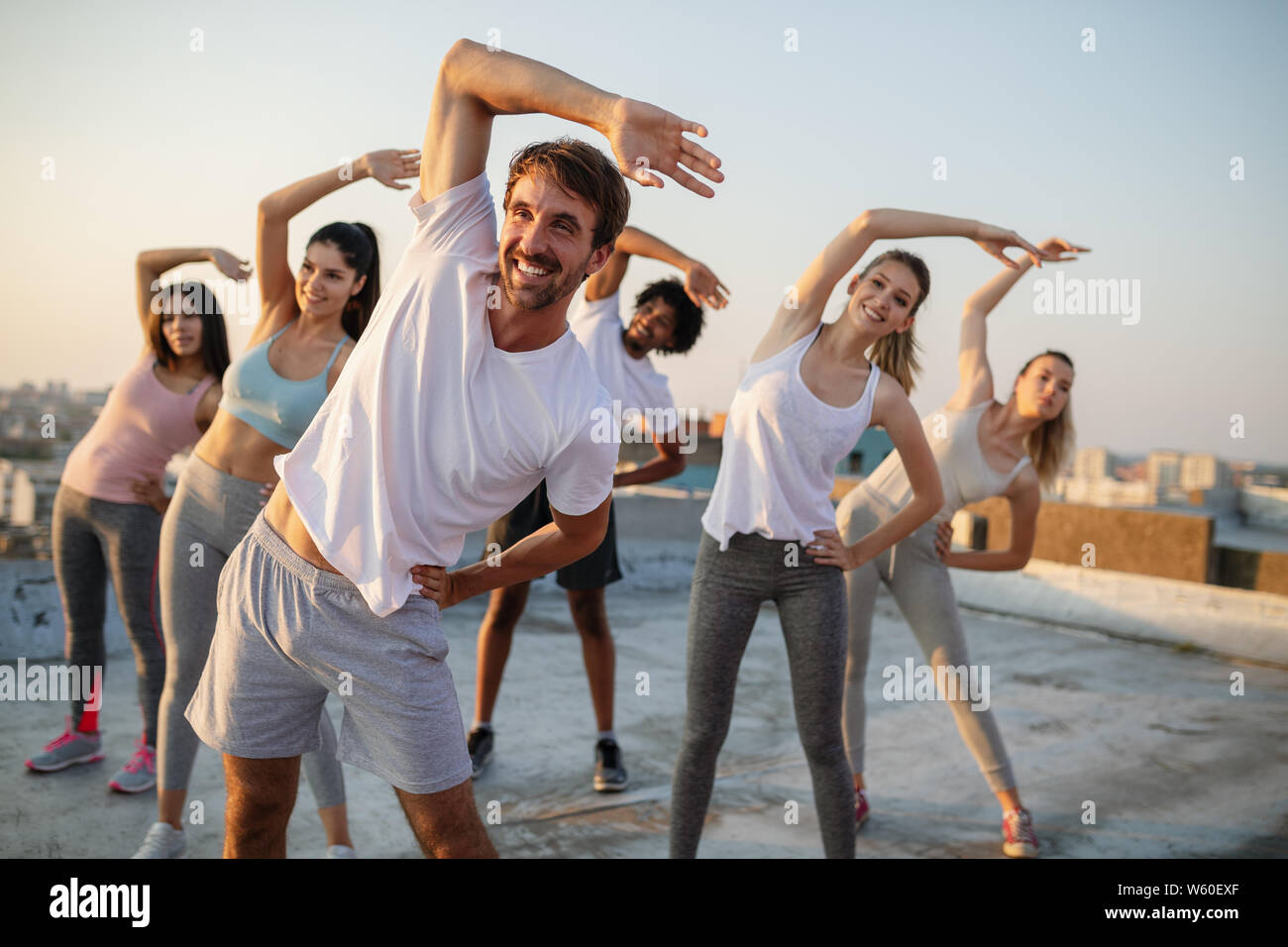 Group athletic female fitness hi-res stock photography and images - Alamy