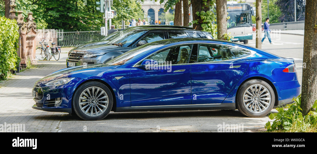Tesla Side View High Resolution Stock Photography and Images - Alamy