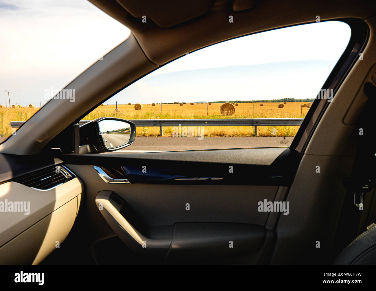 Car driving through crop field hi-res stock photography and images - Alamy