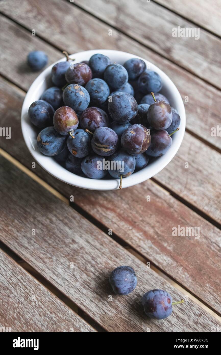Prunes france hi-res stock photography and images - Alamy