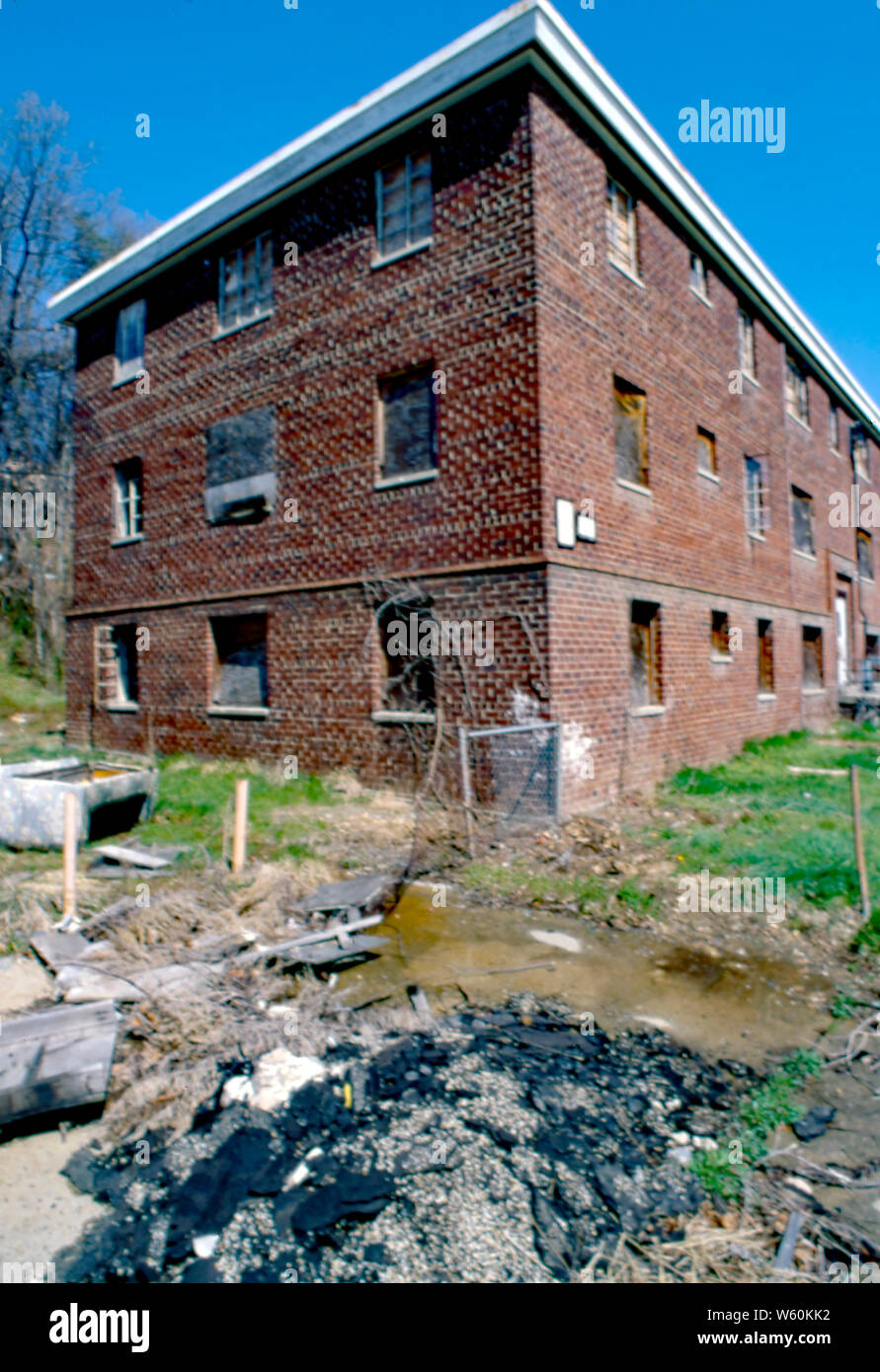 Washington DC, USA, May, 1994 Abandoned vacant public housing apartment ...