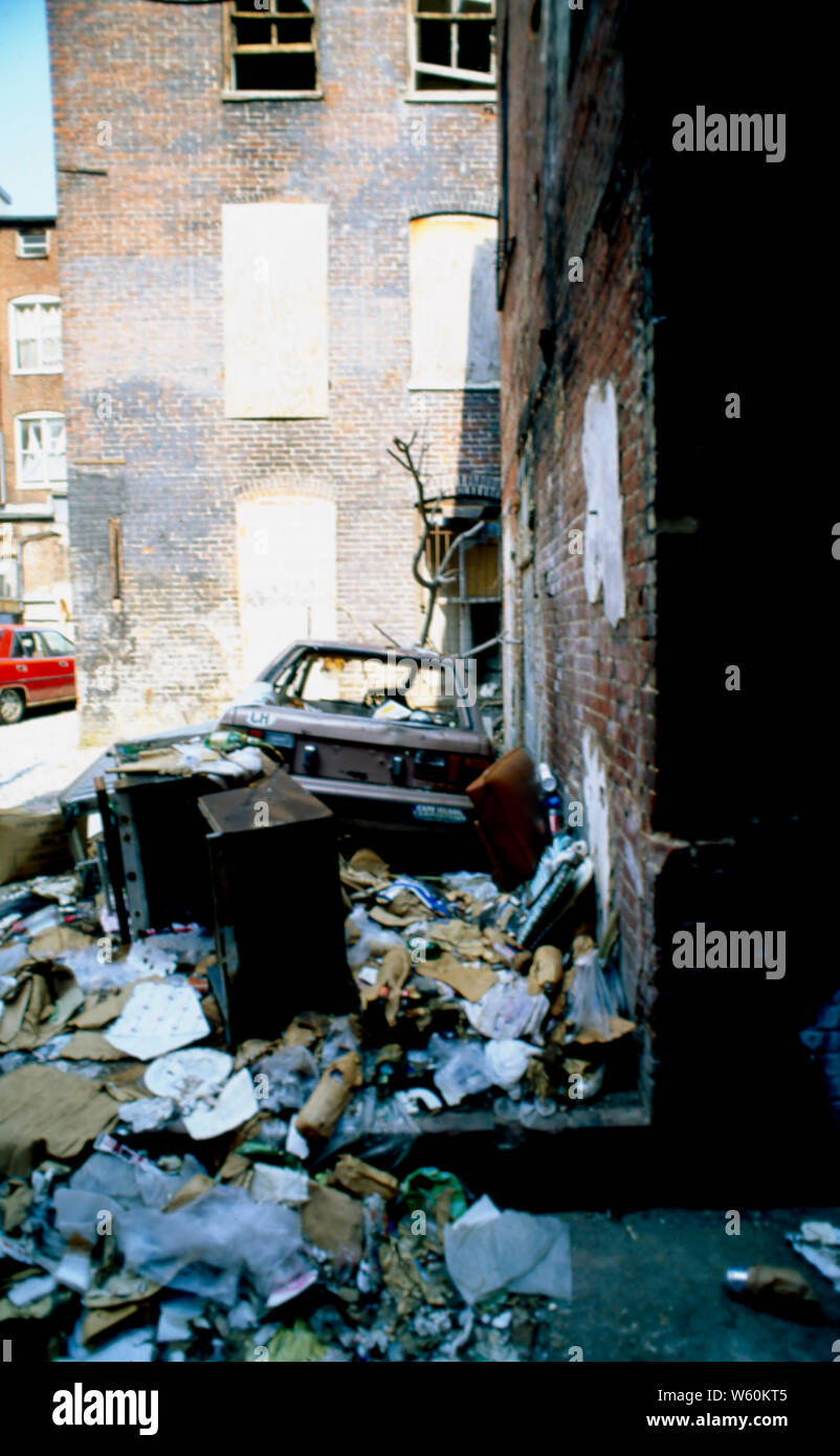 Washington DC, USA, 1996 Trash filled alleys in the nations capital ...