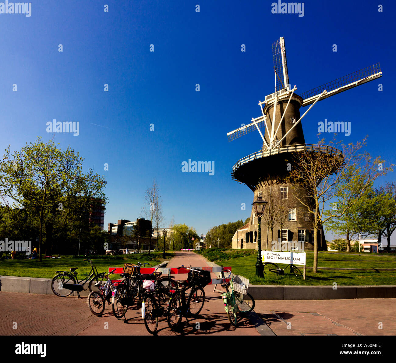 This is holland building hi-res stock photography and images - Alamy