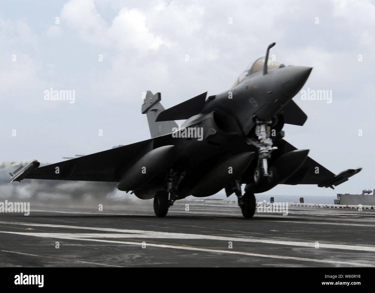 Dassault Rafale on USS Dwight D. Eisenhower Stock Photo - Alamy