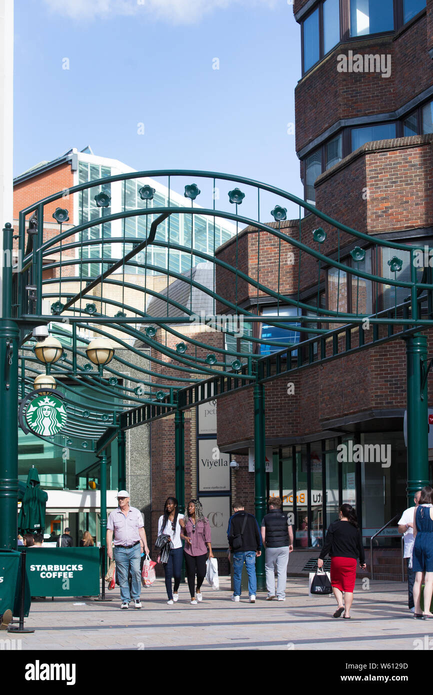Glades shopping centre bromley hi-res stock photography and images - Alamy