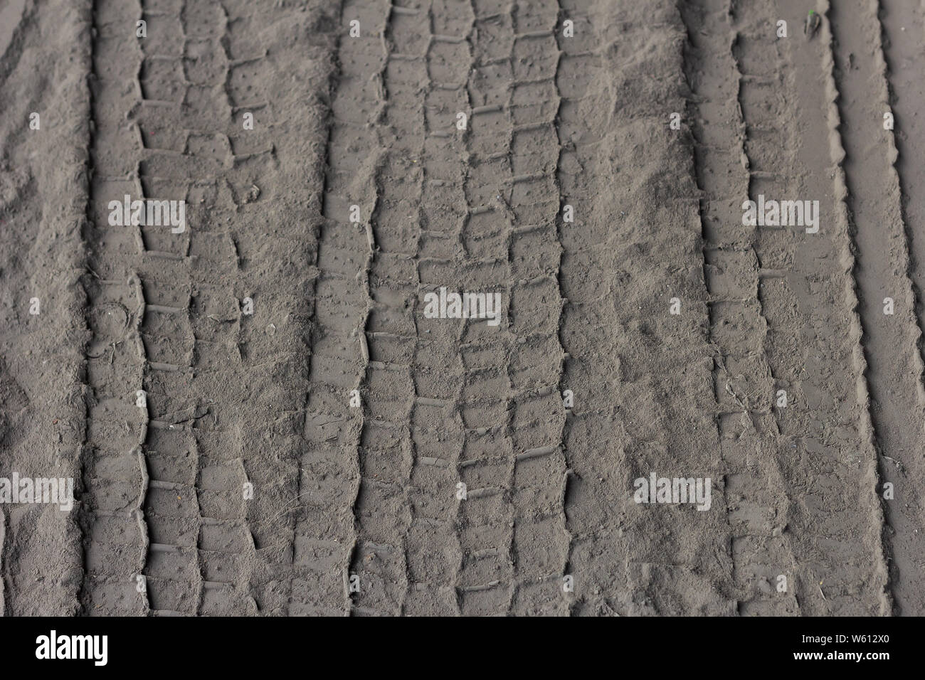 truck tire tread road pattern mud Stock Photo - Alamy