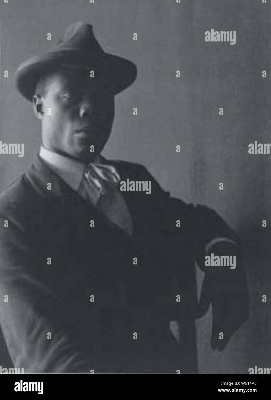 Day Fred Holland (1864-1933) - Negro in hat - 1897 Stock Photo - Alamy