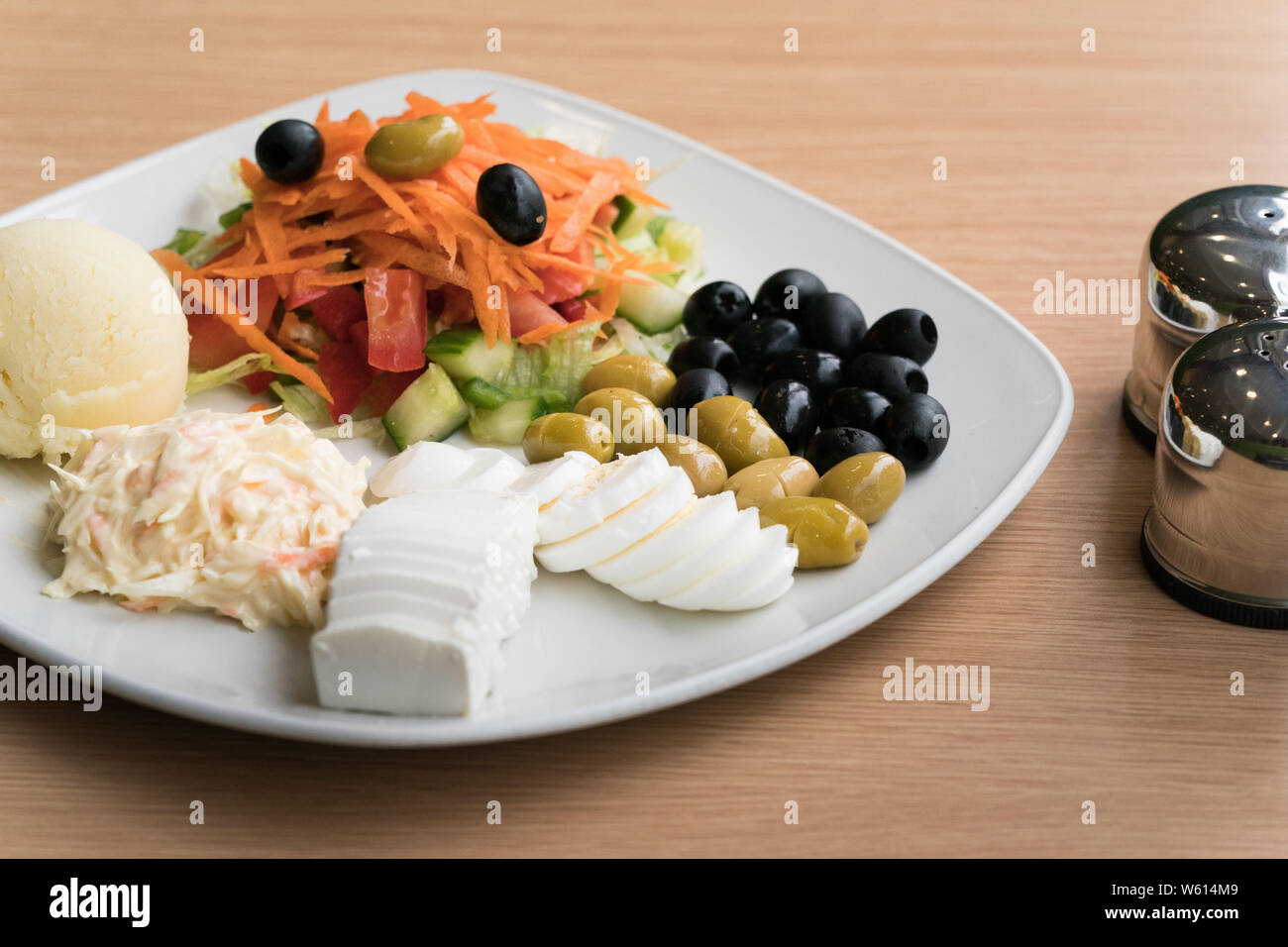 Mediterranean plate hi-res stock photography and images - Alamy