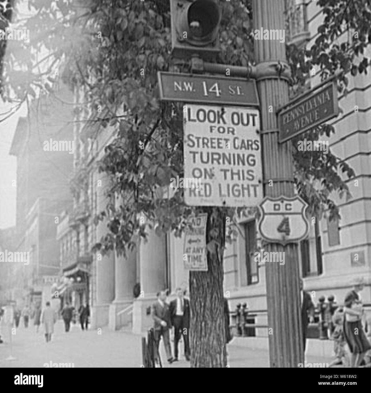 Dc 4 vintage Black and White Stock Photos & Images - Alamy