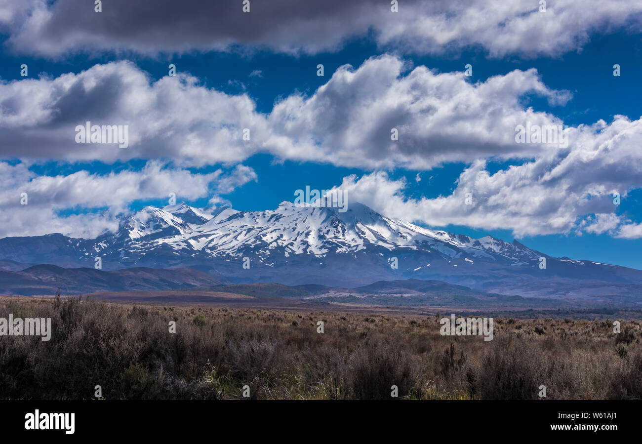 Mt. ruapehu new zealand hi-res stock photography and images - Alamy