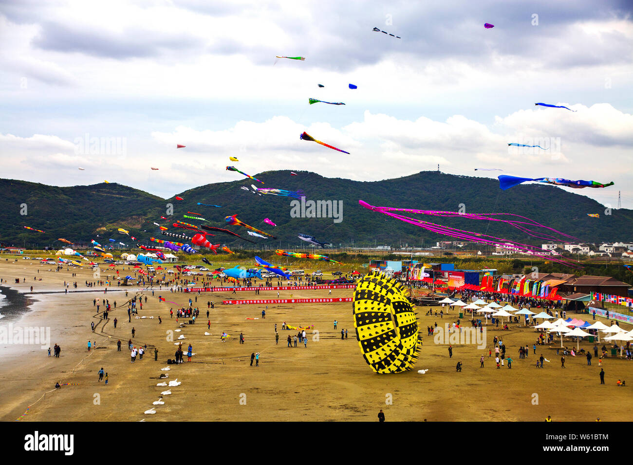 This picture shows the scene of a kite flying contest held at ...