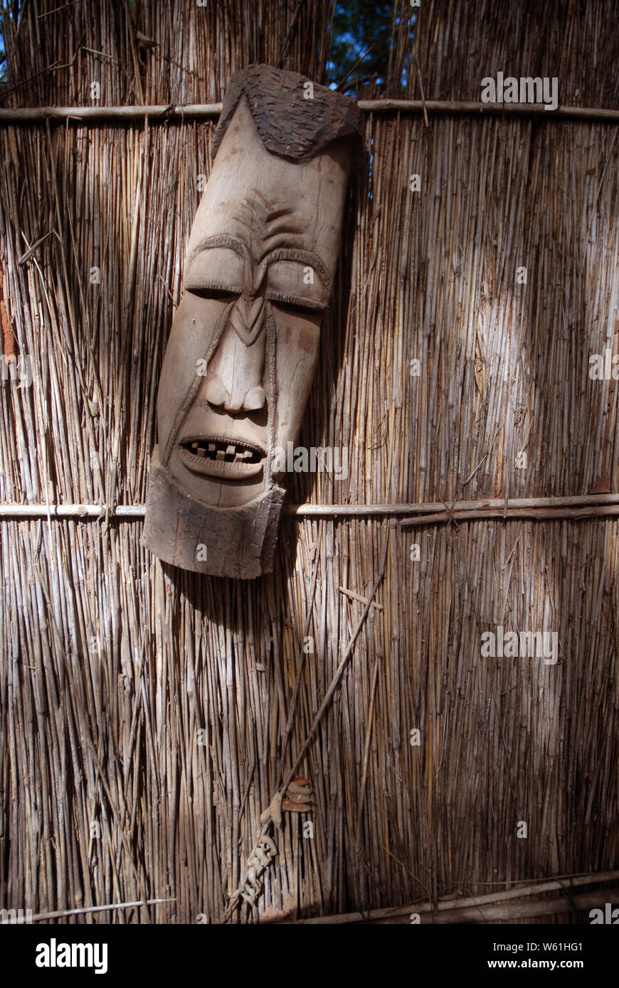 African ethnic ceremony masks hi-res stock photography and images - Alamy