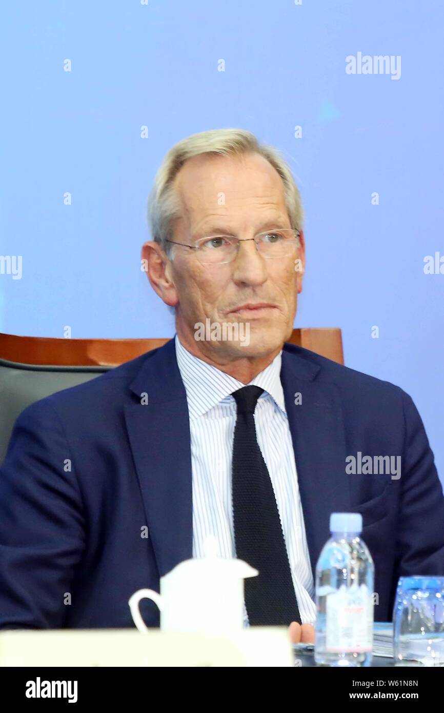 Michael diekmann hi-res stock photography and images - Alamy