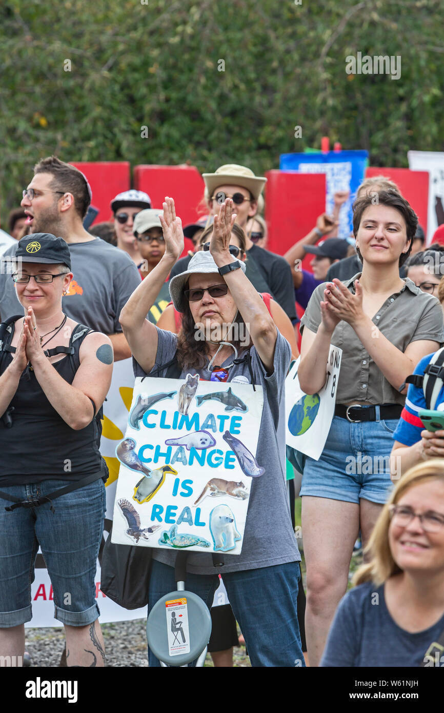 Sunrise movement climate change protest hi-res stock photography and ...