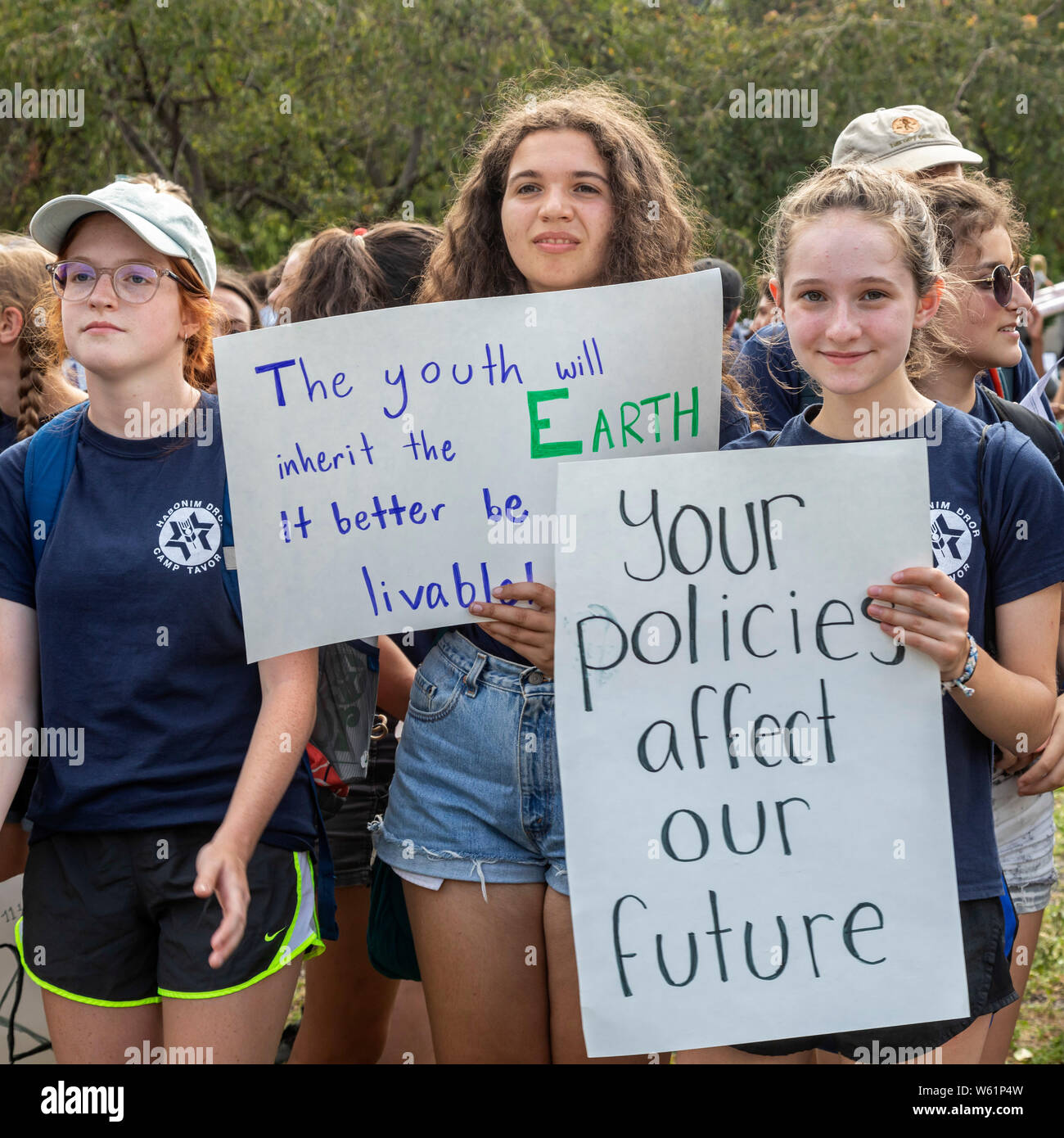 Outside movement hi-res stock photography and images - Alamy