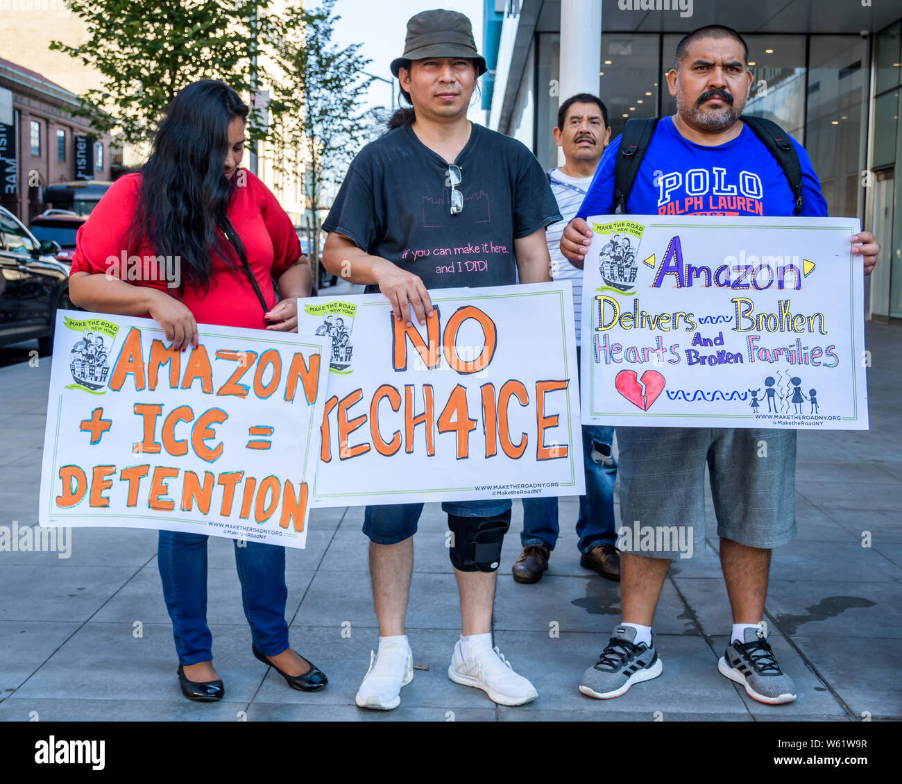 New neighbors children hi-res stock photography and images - Alamy