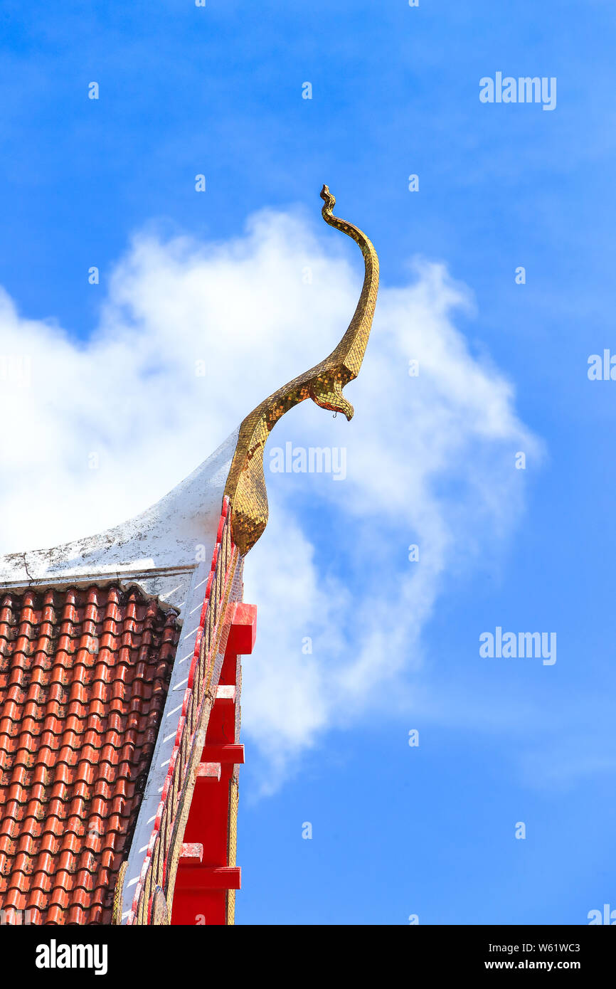 Roof elegant thai art hi-res stock photography and images - Alamy
