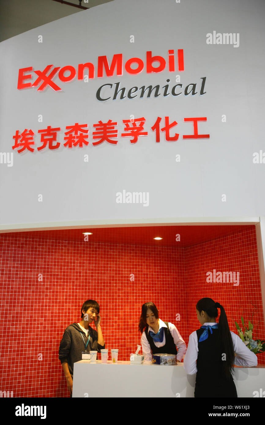 Oil giant exxon hi-res stock photography and images - Alamy