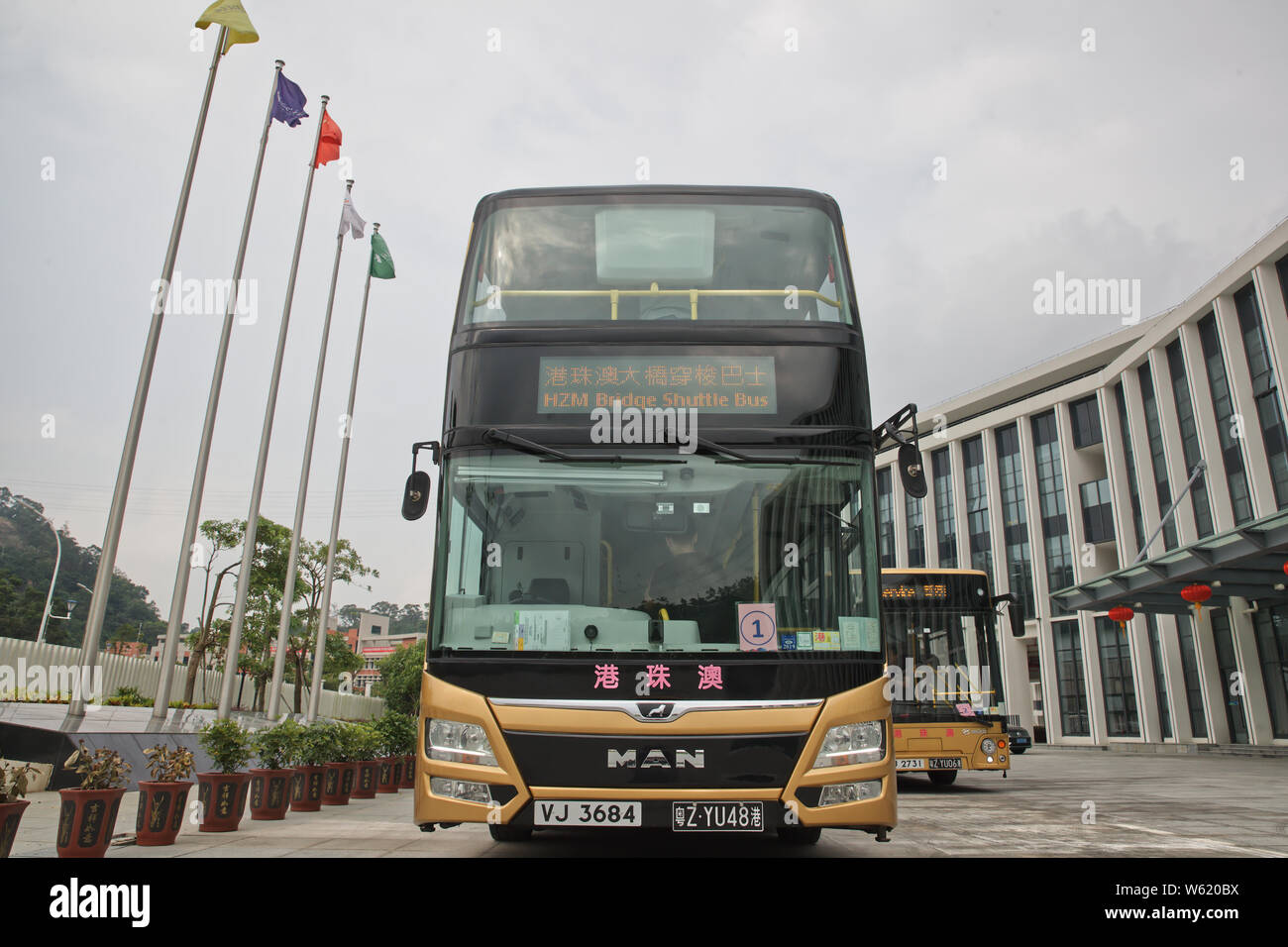 The cross-border buses to operate on the Hong Kong-Zhuhai-Macau Bridge ...