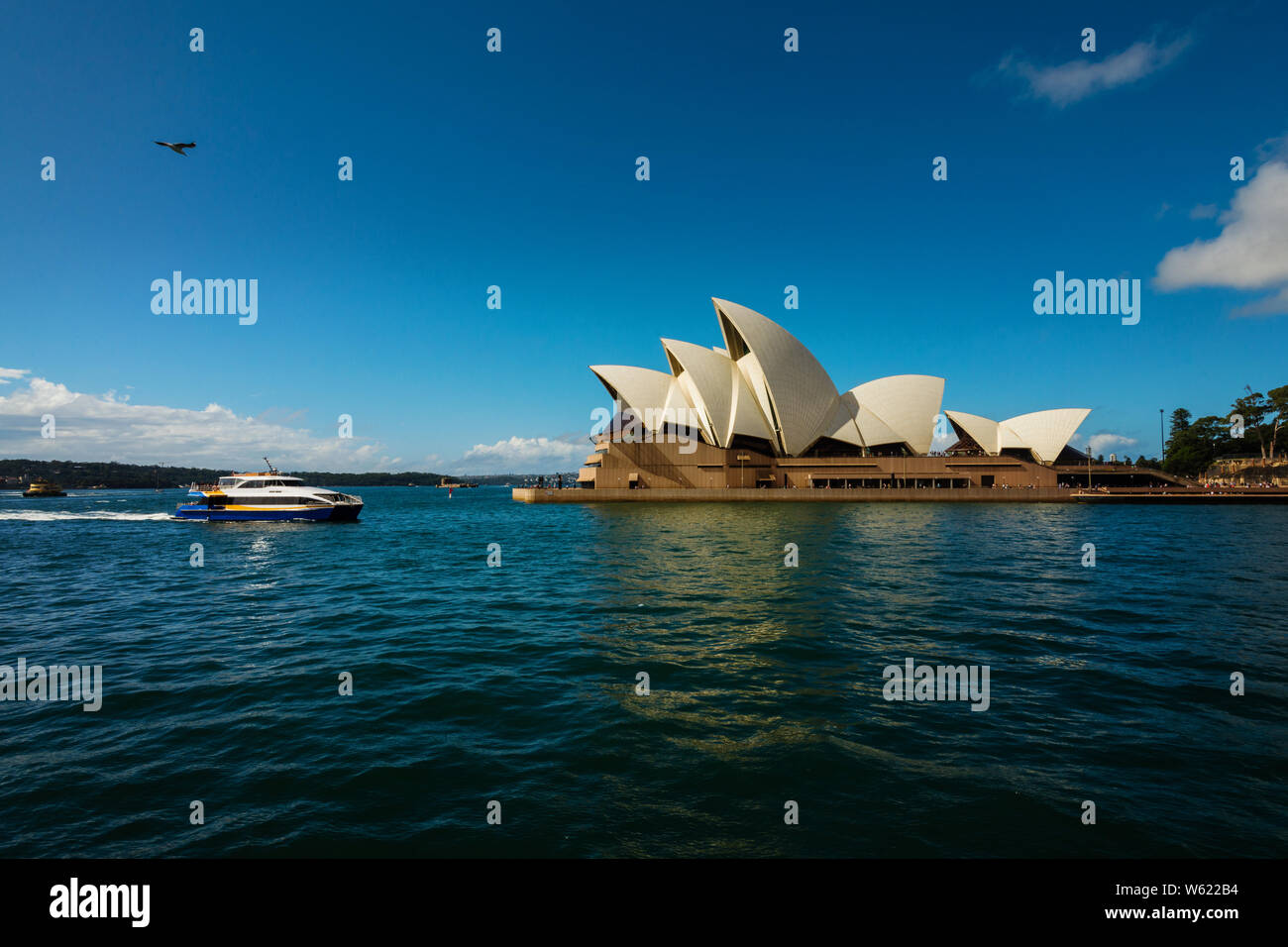 Boat overtaking hi-res stock photography and images - Alamy