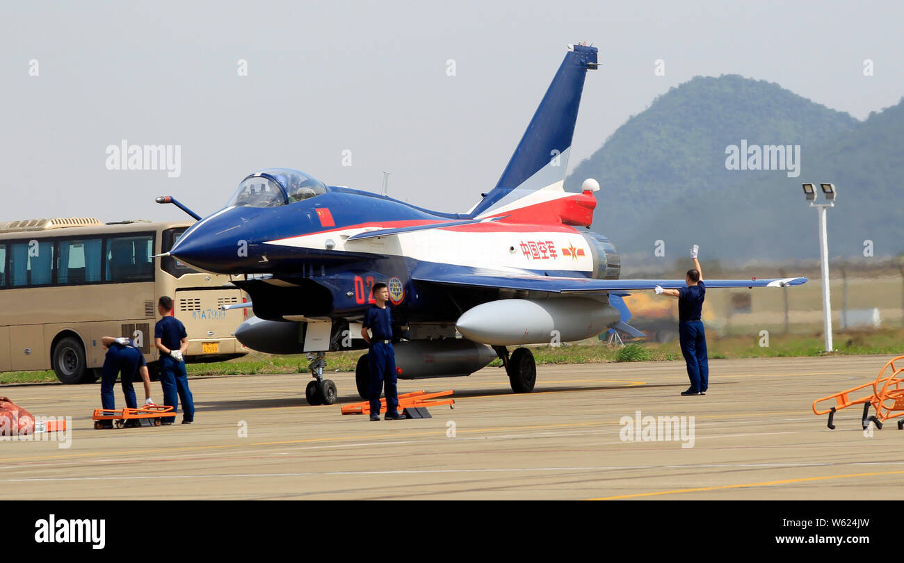 Chinese j 10 fighter hi-res stock photography and images - Alamy