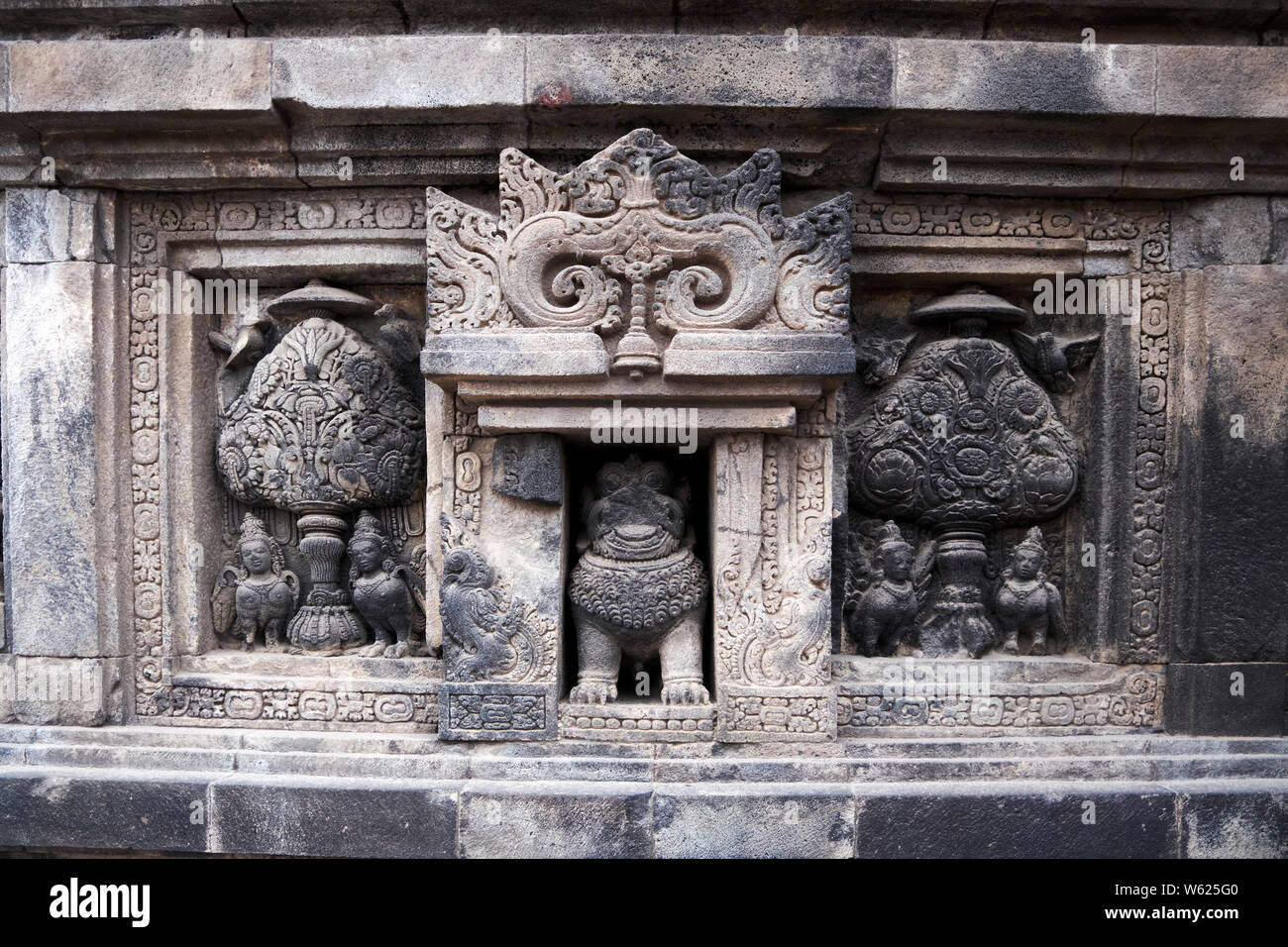 Ramayana prambanan hi-res stock photography and images - Alamy