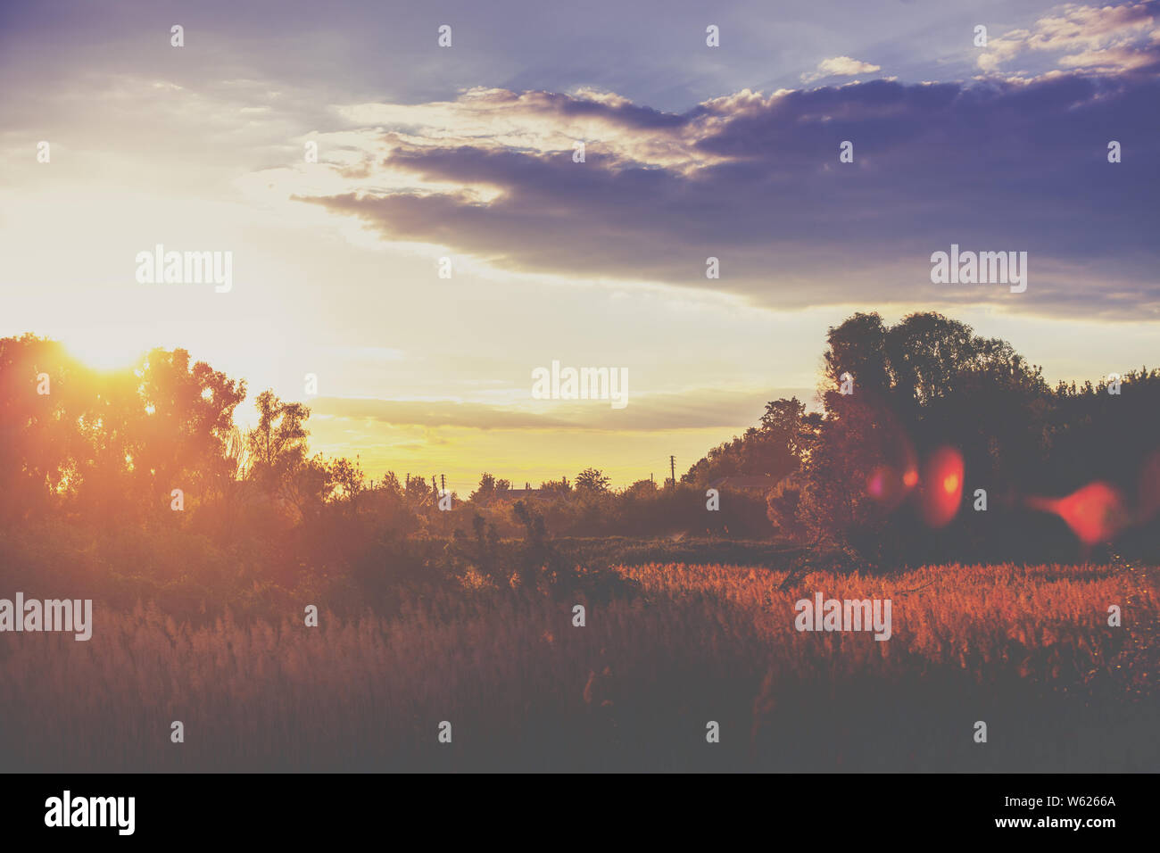 Rural landscape sunset hi-res stock photography and images - Alamy