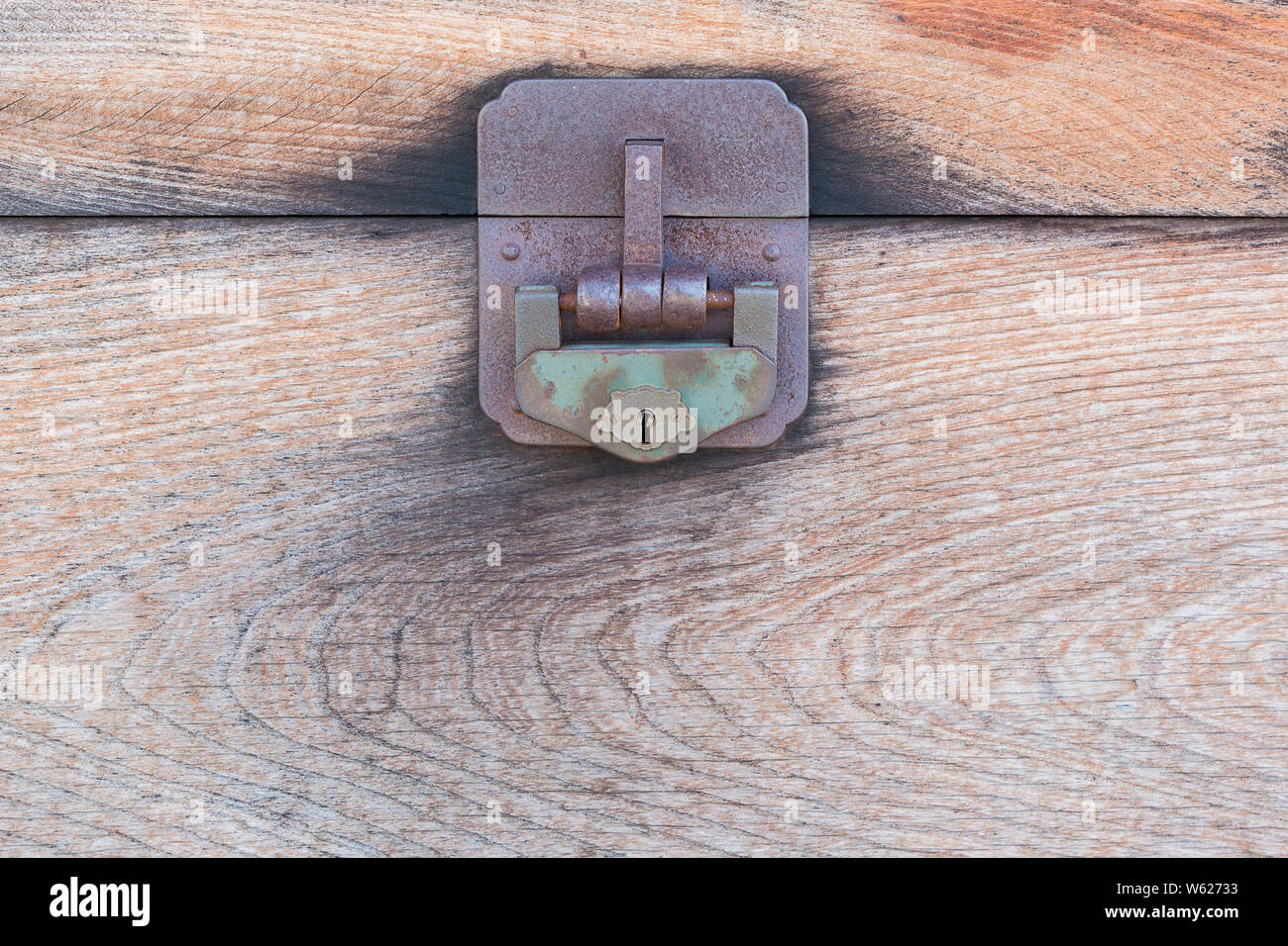 Chest suitcase trunk lock hi-res stock photography and images - Alamy