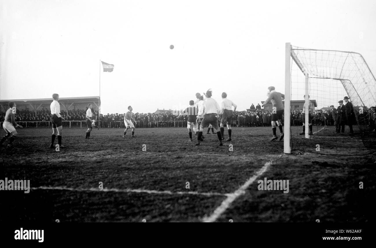 1920s soccer hi-res stock photography and images - Alamy