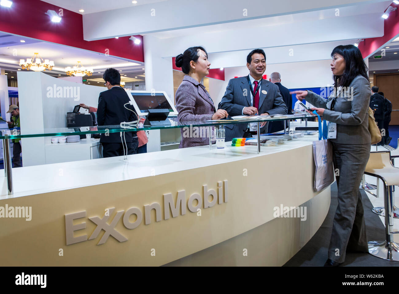 Oil giant exxon hi-res stock photography and images - Alamy