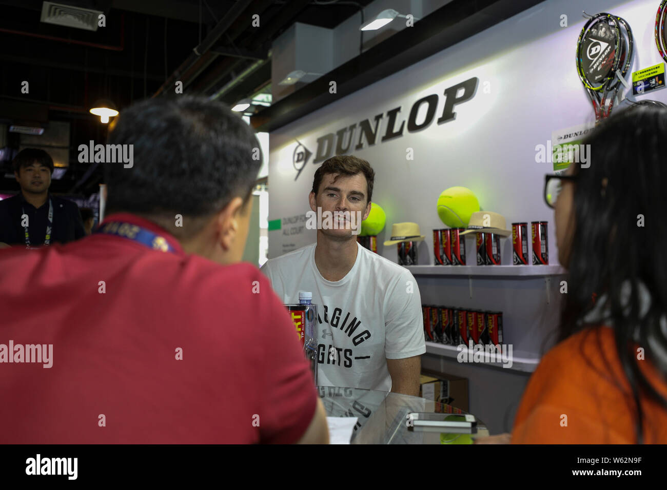 Dunlop and tennis player hi-res stock photography and images - Alamy