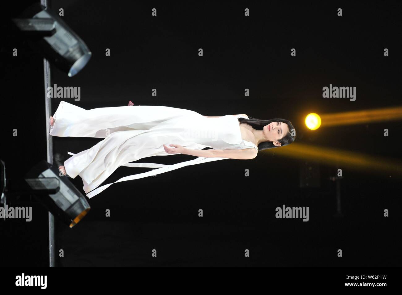 Victoria's Secret Angel and Chinese model Xi Mengyao, better known as ...