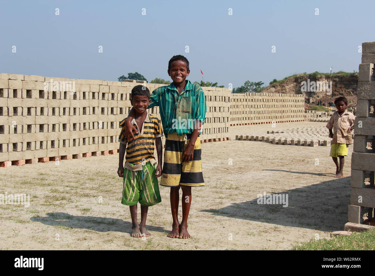 Child labor brick hi-res stock photography and images - Alamy