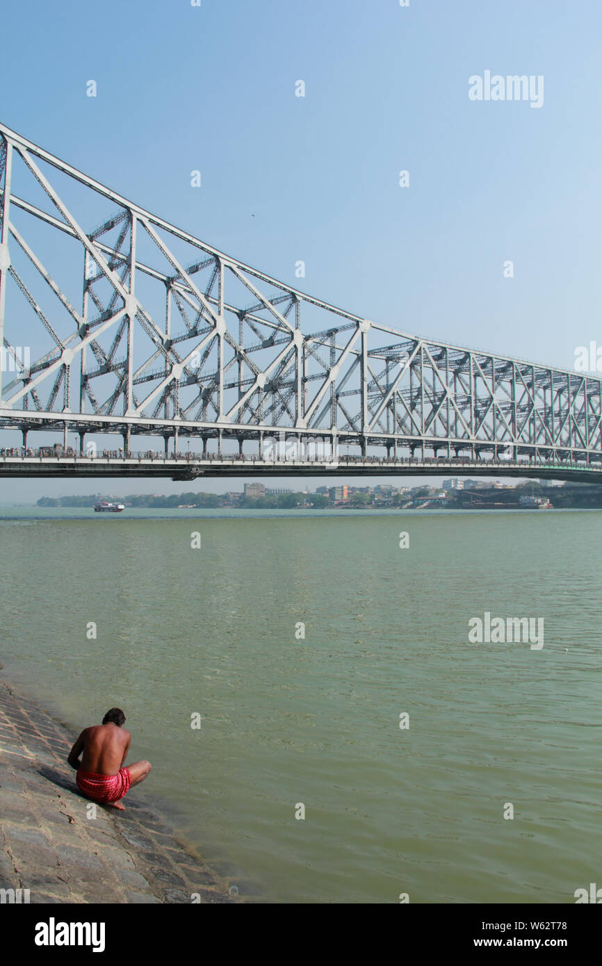 Bridge across a river, Howrah Bridge, Hooghly River, Kolkata, West ...